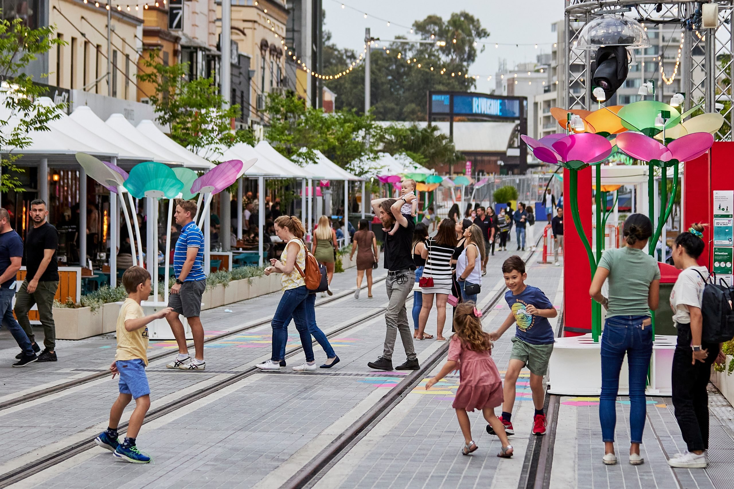 Places to Eat, Drink & Stay